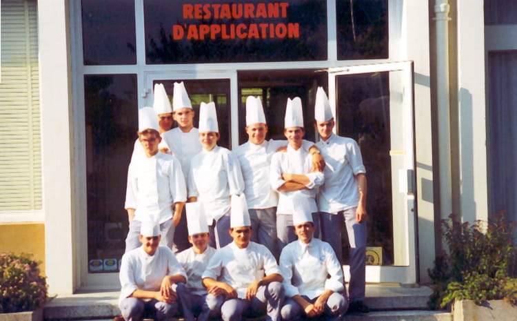 Photo de classe BEP cuisine de 1989, Lycée Professionnel Hôtelier ...