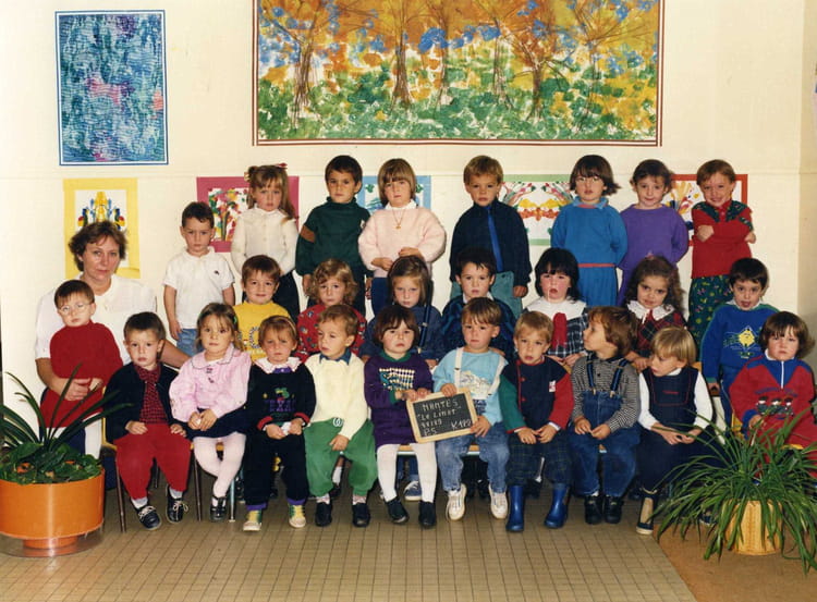 Photo de classe 1988/1989 de 1988, ECOLE LE LINOT - Copains d'avant