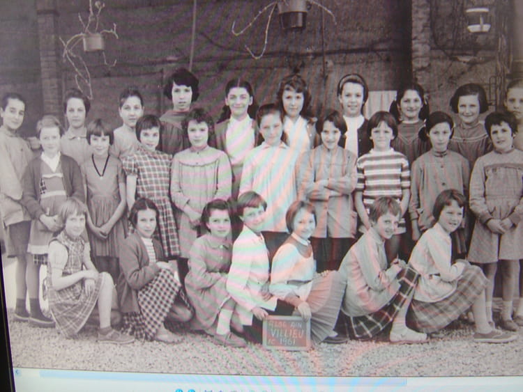 Photo de classe Ecole filles Villieu de 1961, Ecole Primaire (Villieu ...