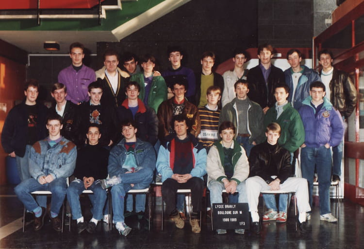 Photo de classe 1F3 de 1988, Lycée Edouard Branly - Copains d'avant