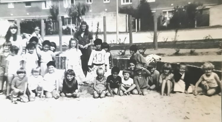 Photo de classe BAC À SABLE DU SQUARE JOSEPH COURTOIS de 1988, ECOLE ...