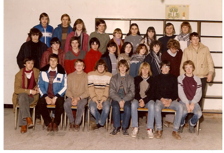 Photo de classe BEPA OPTION HORTICOLE de 1982, SAINT JOSEPH - Copains d ...