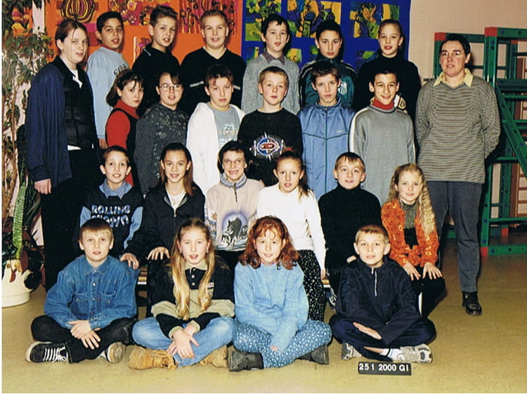 Photo de classe CM2 de 1999, ECOLE JOSEPH COURTOIS - Copains d'avant