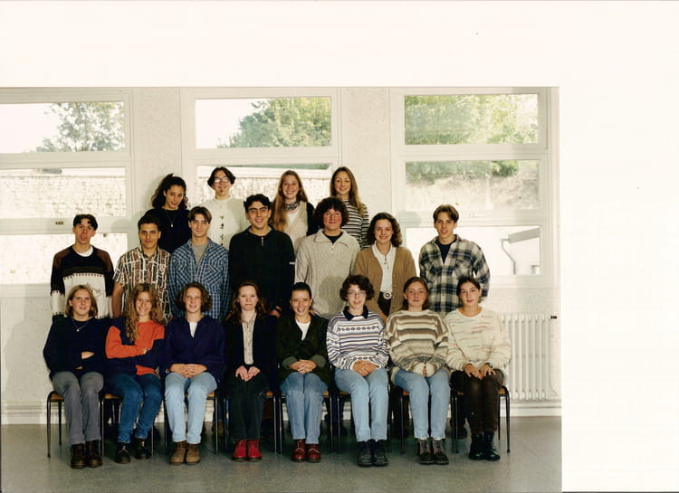 Photo de classe 1S2 (1996-1997) de 1997, Lycée Louis Liard - Copains d ...