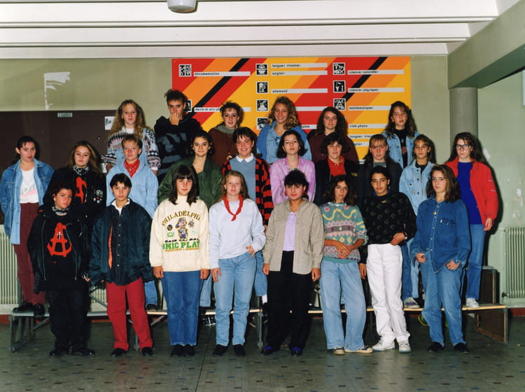 Photo de classe 4èmeT de 1991, Lycée Henri Vincenot - Copains d'avant