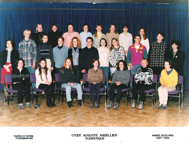 Photo de classe Seconde STL (bgb) de 1997, Lycée Auguste Angellier ...