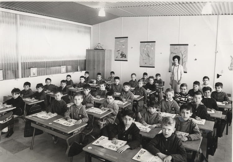 Photo de classe CP 65/66 de 1965, ECOLE DU PETIT BARD - Copains d'avant