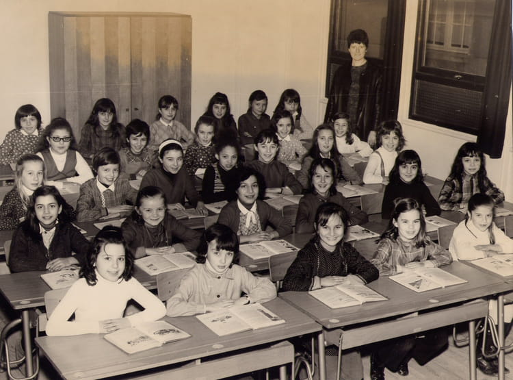 Photo de classe CM2 de 1971, ECOLE GABRIEL CHEVRIER - Copains d'avant
