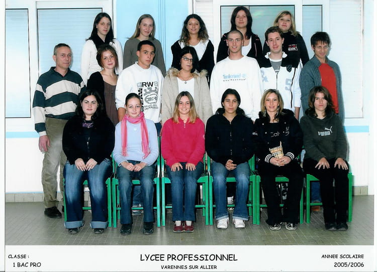 Photo de classe 1ére Bac Pro Secrétariat de 2006, Lycée Professionnel ...