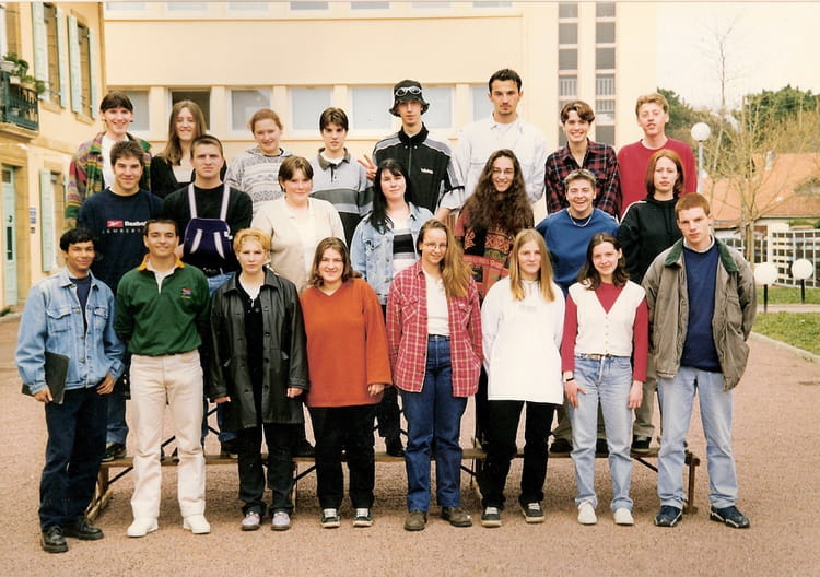 Photo de classe BAC PRO Compta de 1998, Lycée Professionnel - Copains d'avant