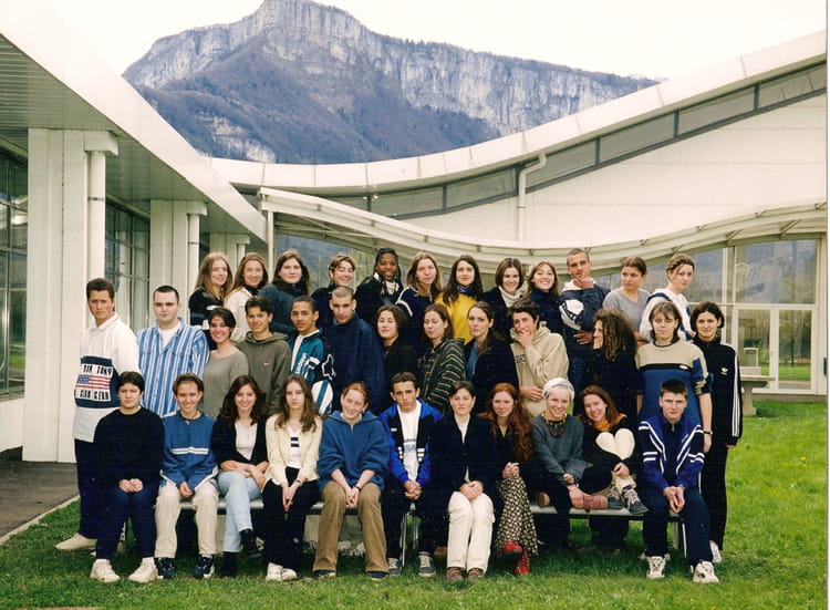 Photo de classe SECONDE 202 de 2000, Lycée Pierre Beghin - Copains d'avant
