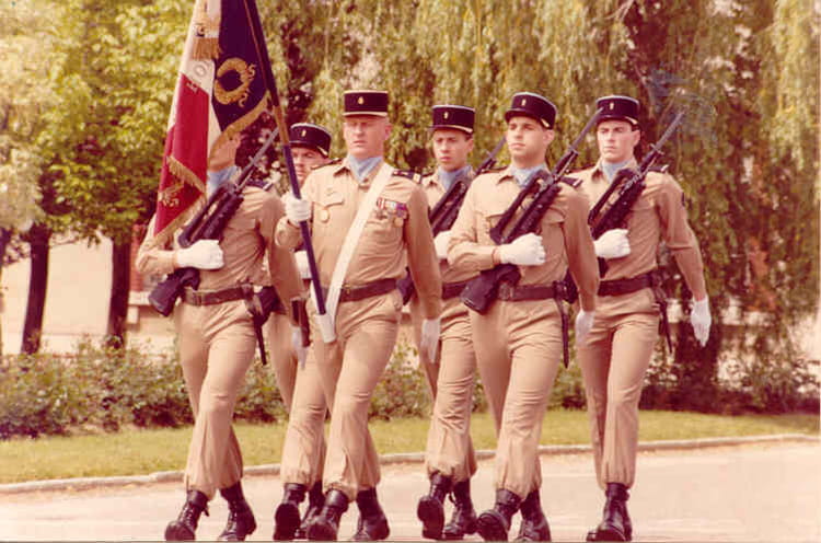 Photo de classe Garde Drapeau EOR Montargis de 1985, EAT - Copains d'avant