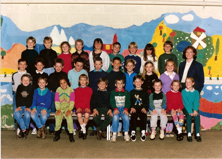 Photo de classe CE2 de 1993, Ecole Louis Lemonnier (Franqueville Saint ...