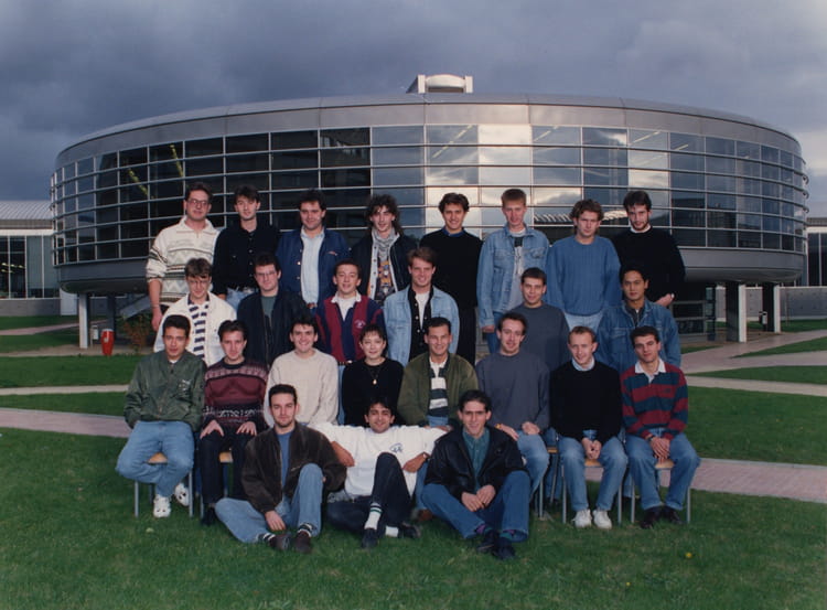 Photo de classe TSP2 BTS productique 1993 de 1993, Lycée D'enseignement ...