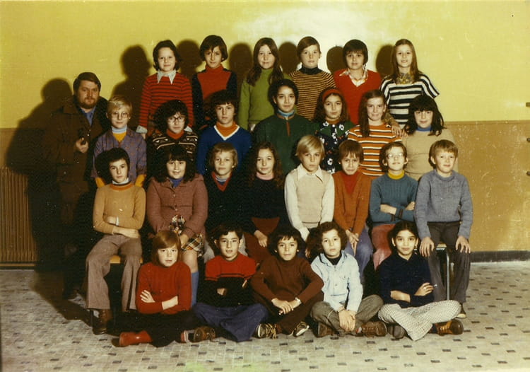 Photo de classe CM2 MR BOUCHARD de 1979, ECOLE MARCEL PAGNOL - Copains ...