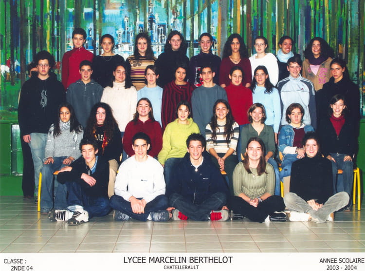 Photo de classe 2nde 4 de 2003, Lycée Marcelin Berthelot - Copains d'avant