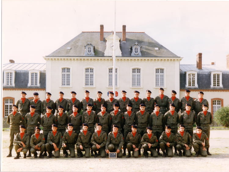 Photo de classe Classes de la 94.10 de 1994, CASERNE FOCH - Copains d'avant