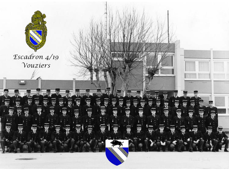 Photo de classe Escadron 4/19 de Gendarmerie Mobile à VOUZIERS 08 de ...