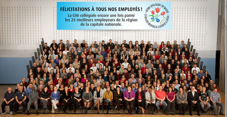 Photo de classe Équipe du Collège 2013 de 2013, La Cité Collégiale ...