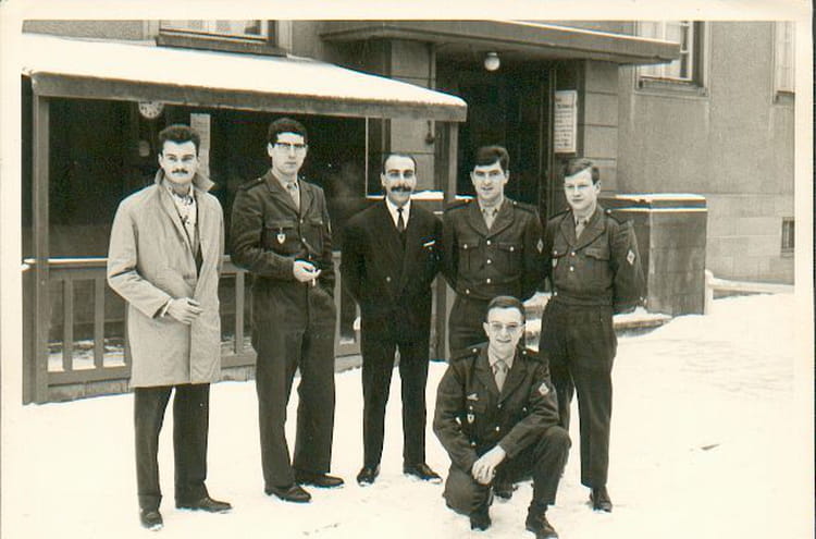 Photo de classe Dernier jour d'armée de 1963, 301 Cmi - Copains d'avant