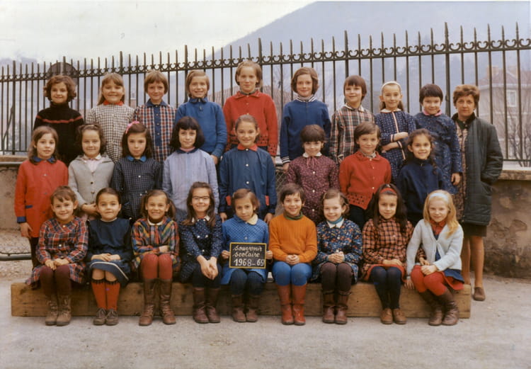 Photo de classe Ce2 madame Cardot de 1968, ECOLE SERMORENS - Copains d ...