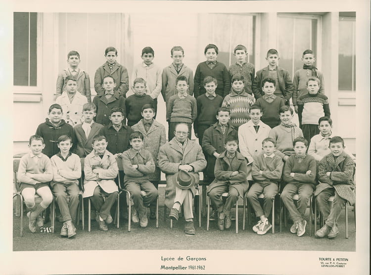 Photo de classe 6éme de 1961, Lycée Joffre - Copains d'avant