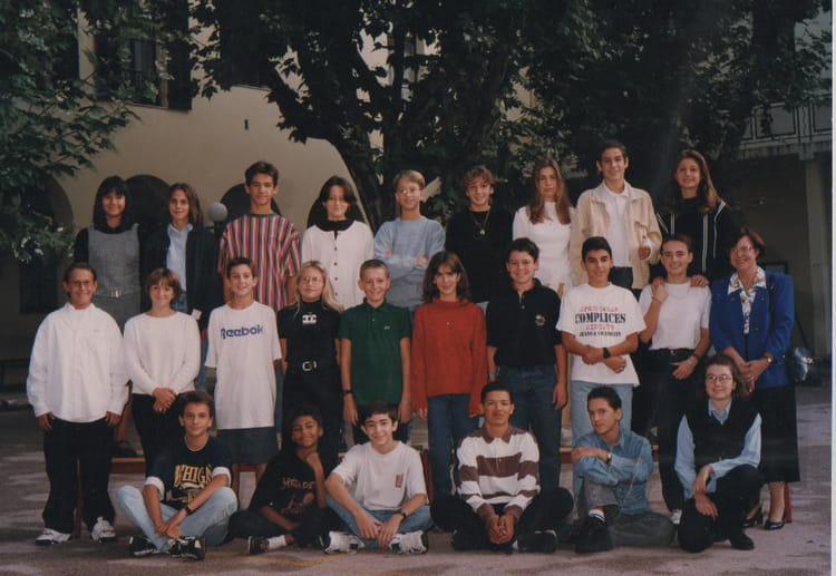 Photo de classe 4ème de 1996, Collège Roustan - Copains d'avant