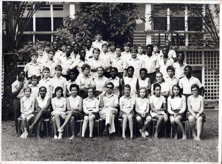 Photo de classe 4eme BM1 de 1971, Lycée Joss - Copains d'avant