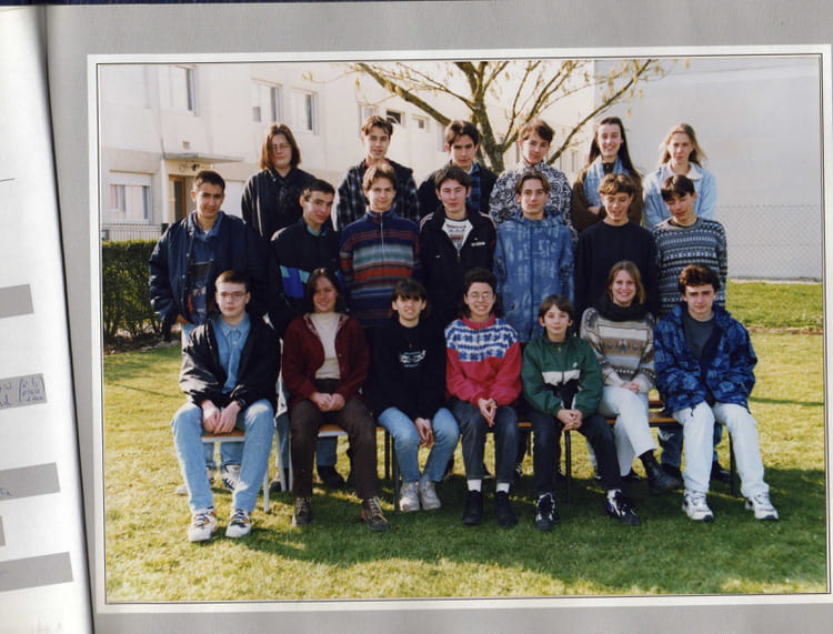 Photo de classe Troisieme 403 (1995/1996) de 1996, Collège André Dulin ...