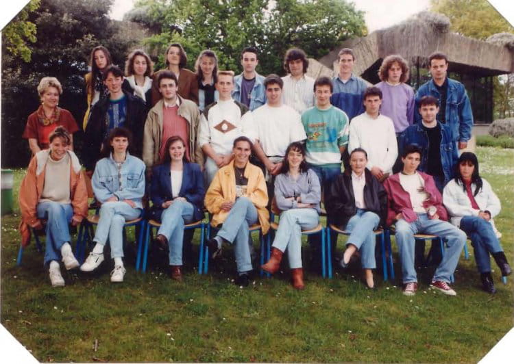 Photo de classe AES 1er année de 1990, Faculté Gavy Océanis - Copains d ...