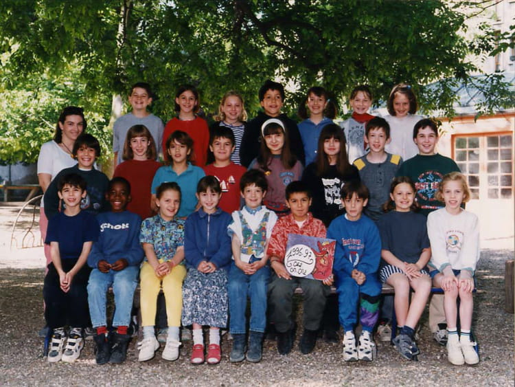 Photo de classe CM2 C3 de 1997, ECOLE DECROLY - Copains d'avant