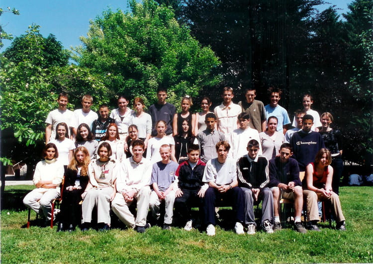 Photo de classe 2nde9 1999-2000 de 1999, Lycée Pierre Du Terrail - Copains d'avant
