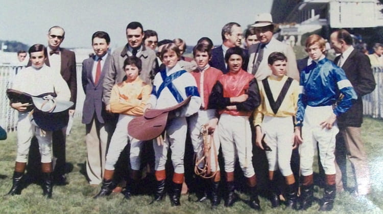 Photo de classe Course des aprentis de 1980, LE MOULIN A VENT - Copains ...