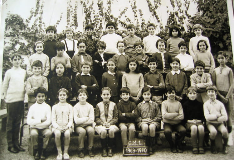 Photo de classe CM1 Ecole Pierre de Ronsard de 1969, école Pierre De ...