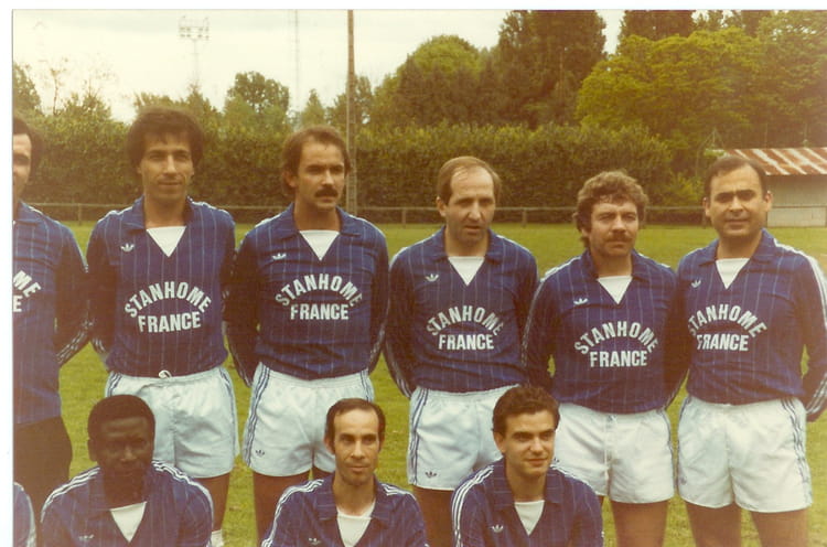 Photo de classe Stanhome Foot ball de 1985, Stanhome S.a. - Copains d'avant