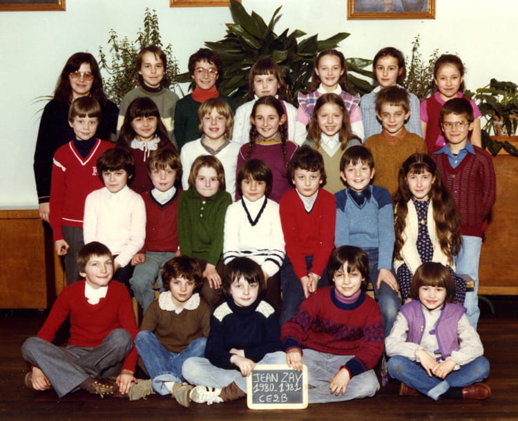 Photo de classe CE2 - 1982 de 1982, Ecole Jean Zay (Ham) - Copains d'avant