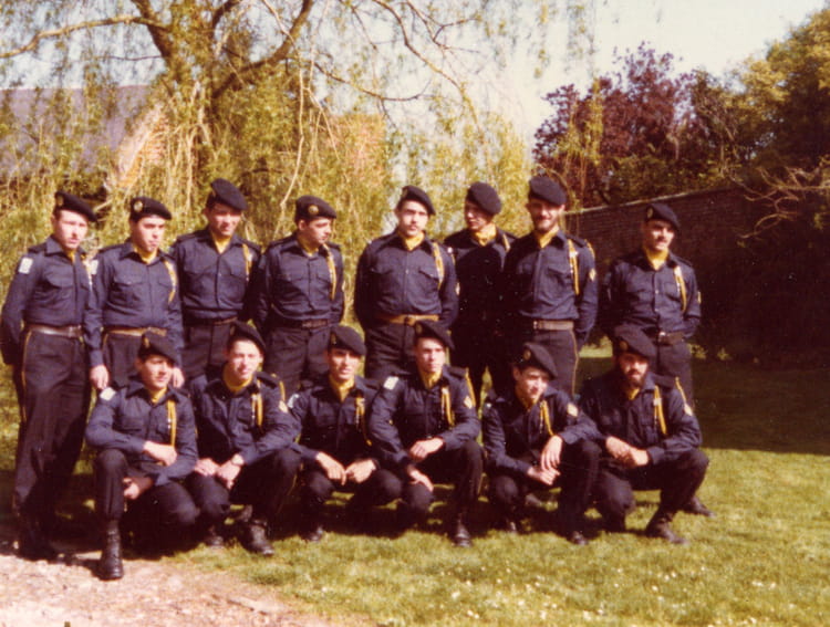 Photo de classe P E G DE LA 80/02 4° ESCADRON de 1980, 19ème Régiment ...