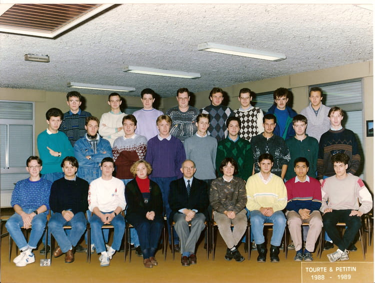 Photo de classe 2ème année BTS ETE génie climatique de 1990, Lycée ...