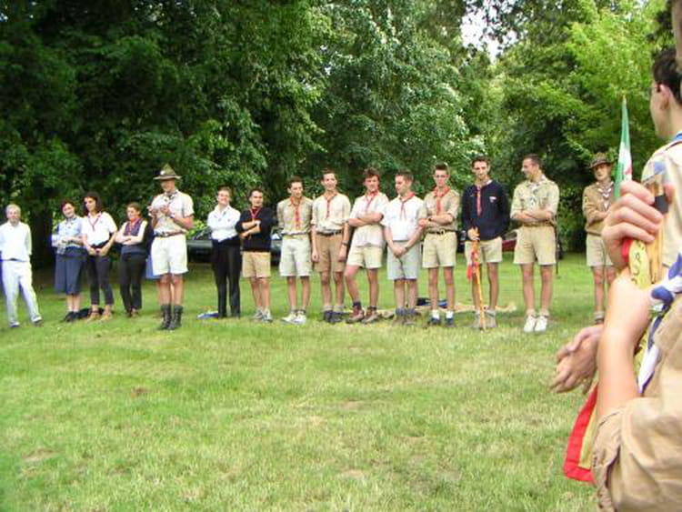 Photo de classe Ma famille : les SUF de 2004, SCOUTS UNITAIRES DE ...