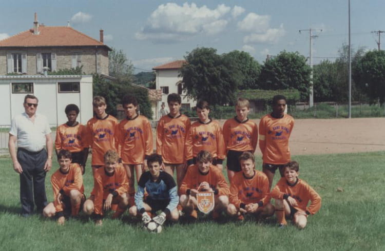 Photo de classe Equipe de foot de 1989, Internat D'osmoy - Copains d'avant