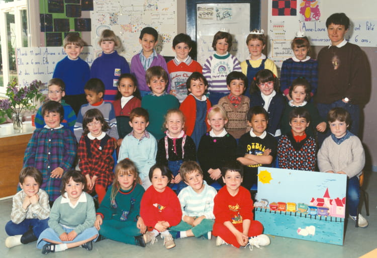 Photo de classe 1988-1989 de 1988, Ecole Andre Fertre (La Fleche ...