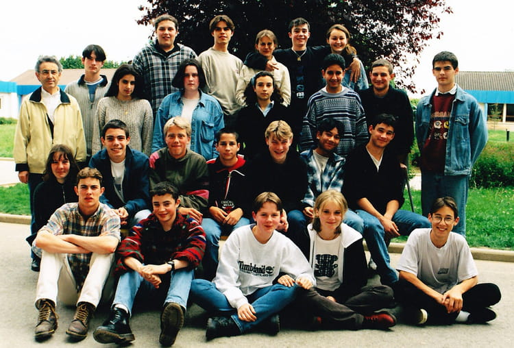 Photo de classe 3ème de 1997, Collège Bernard Palissy - Copains d'avant
