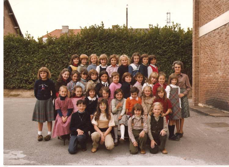 Photo de classe Ecole Ste Thérèse - Lens de 1977, Ecole Ste Therese ...