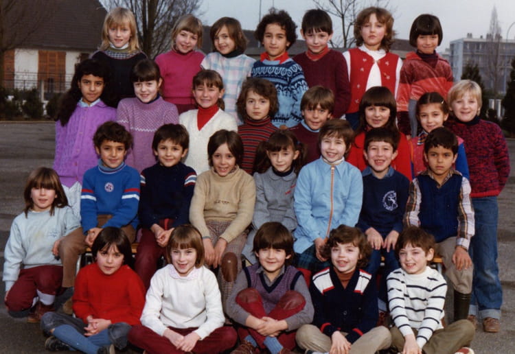 Photo de classe C.E.2 classe de Mr LASSON de 1982, Ecole Groupe ...