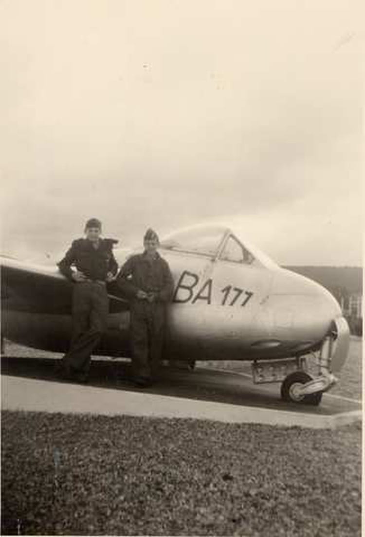 Photo de classe A l'entrée de la BA 177 de 1968, Eesgaa - Ba 177 ...