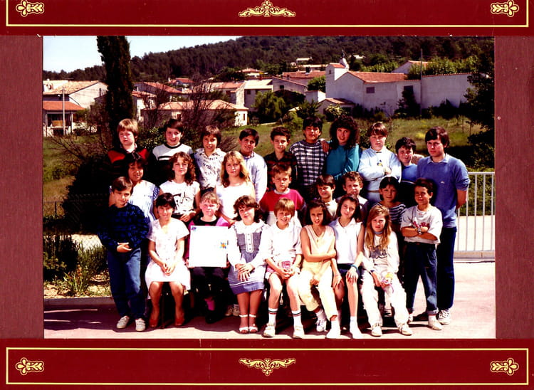 Photo de classe CM2 de 1987, GUEIT - Copains d'avant