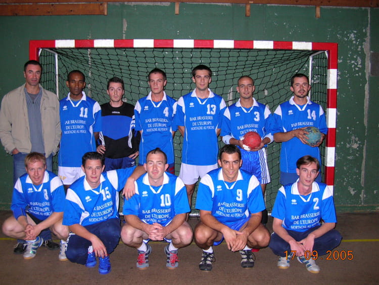 Photo de classe Séniors régional saison 2005-2006 de 2005, USM HANDBALL ...