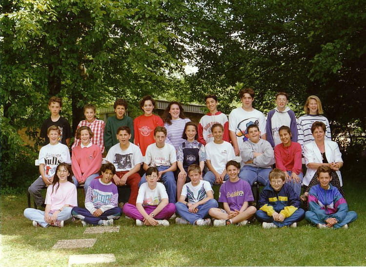 Photo de classe 5ème B de 1993, Collège Jean Burger - Copains d'avant