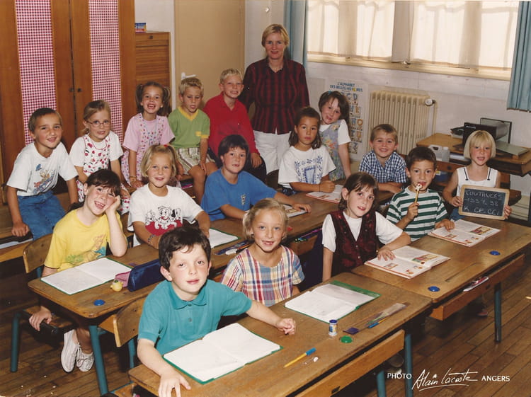 Photo de classe CP-CE1 Mme Robin 1997-1998 de 1997, école Publique ...