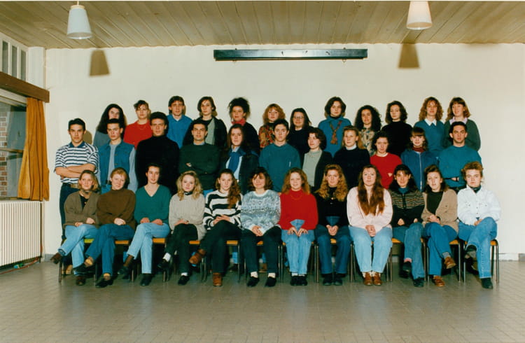 Photo de classe Tle G3 de 1992, Lycée Professionnel Paul Cornu ...